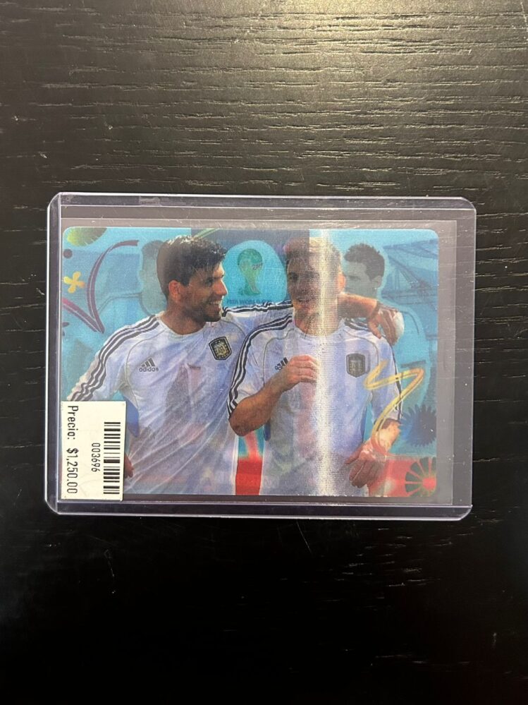 CARTA Panini FIFA World Cup Brasil Sergio Aguero Lionel Messi Holograma