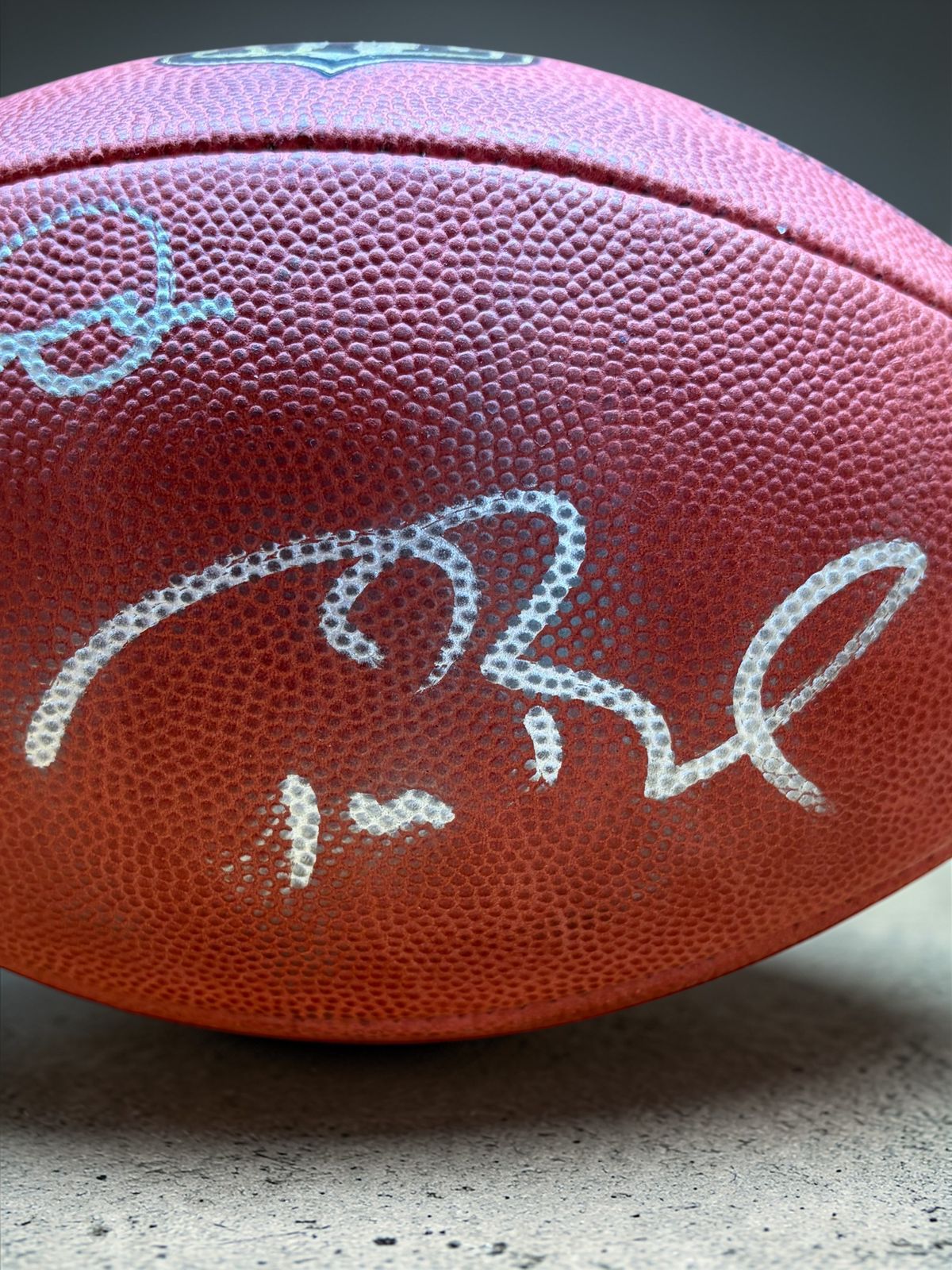BALÓN Joe Montana y Tom Brady (Beckett/Fanatics)